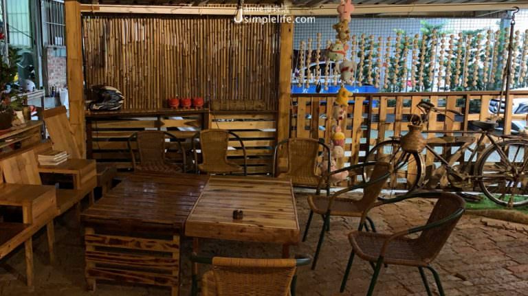 淡水「家門 Kamon Cafe」遠離喧囂，平價咖啡飲品打開生活閒情 - JAMIE慢森活